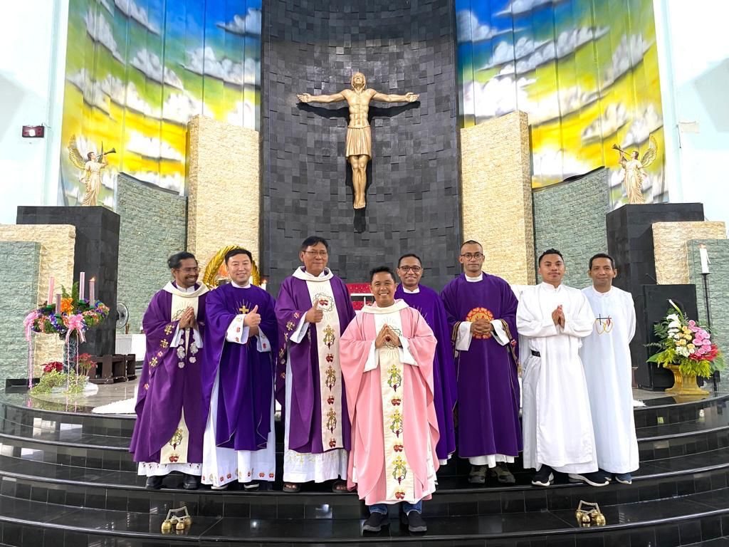 PERPISAHAN ROMO TINO, SS.CC DALAM BINGKAI KEBHINEKAAN – SS.CC Indonesia